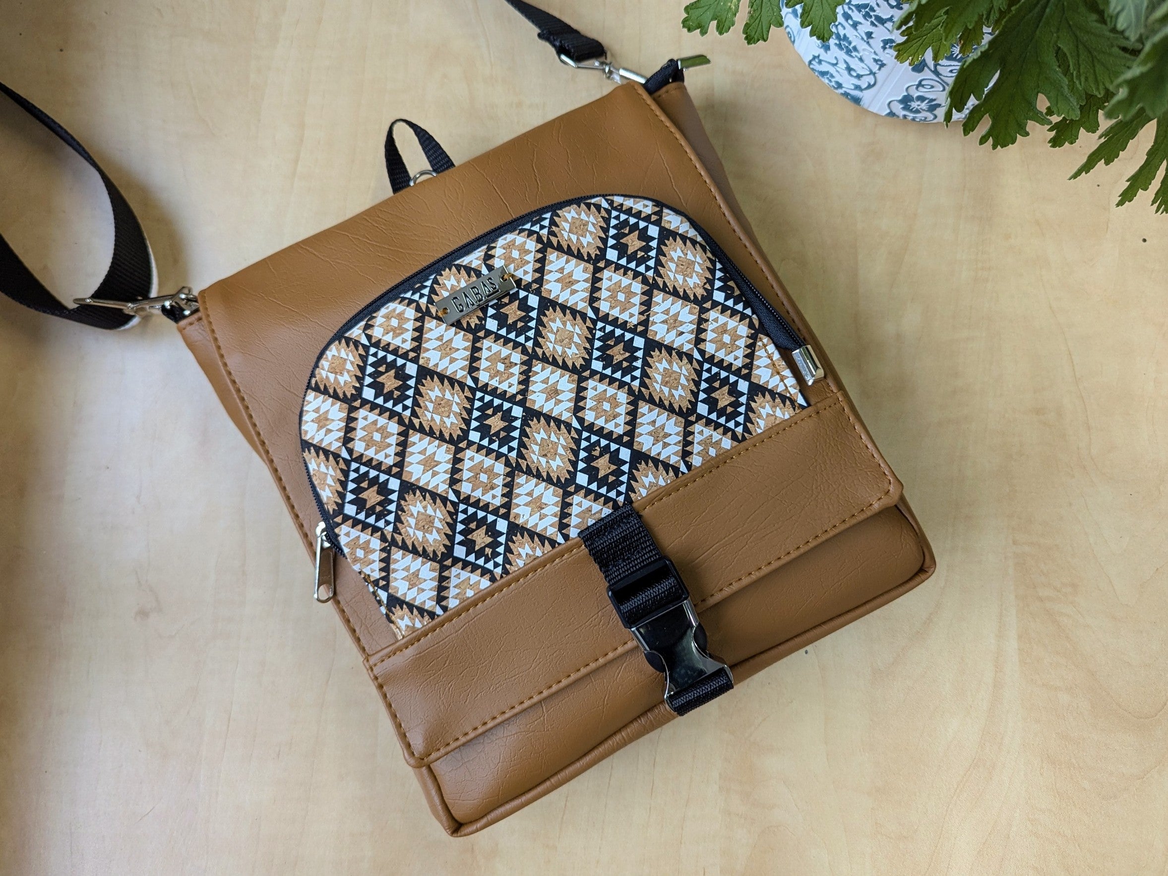 Sac Slim cognac Géolia BELLE DE JOUR – Sac-Gabas